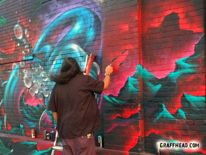 Video: Vyal One in Los Angeles' Arts District - Bombing Science