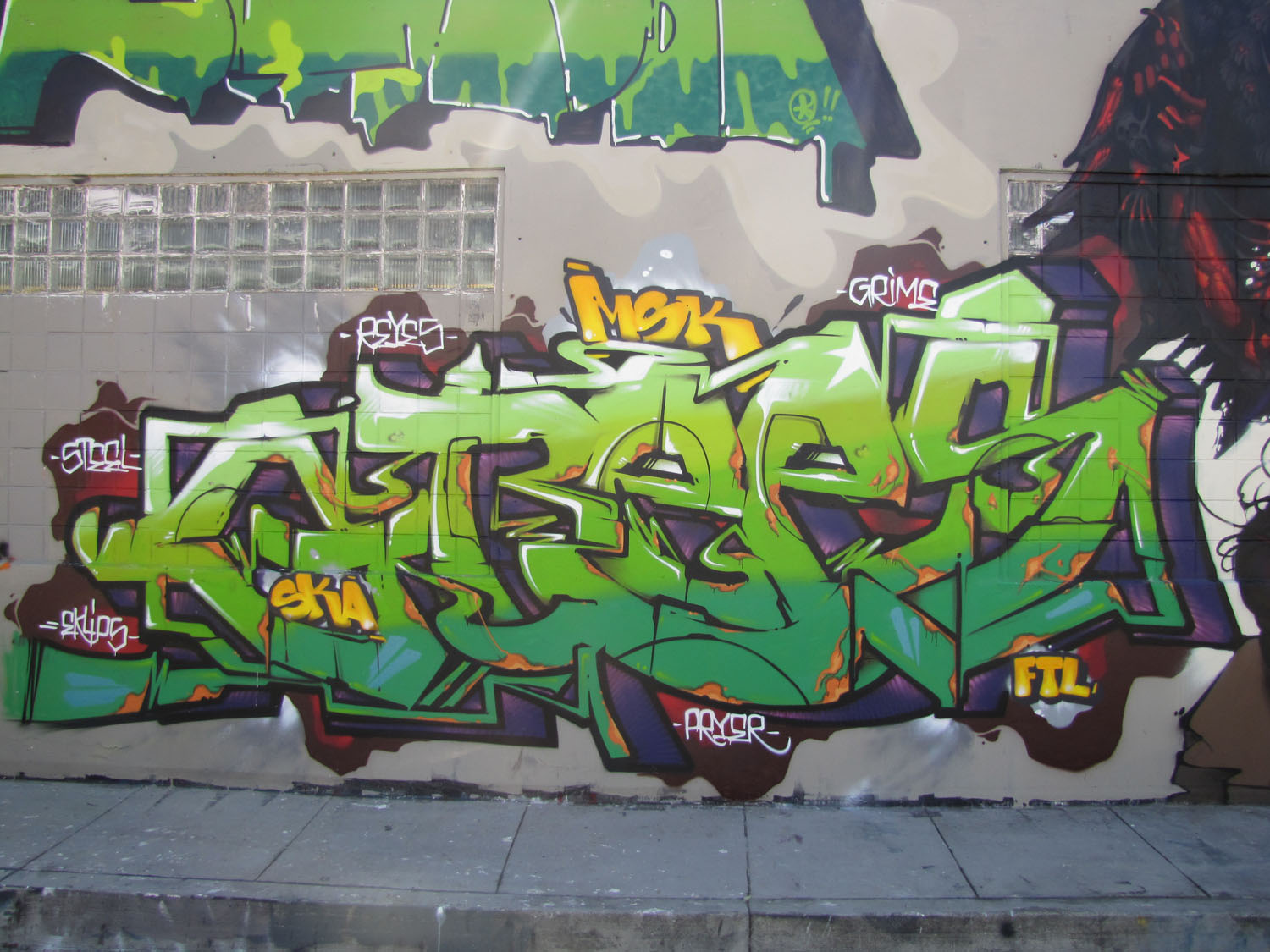 SF Walls ( 8 pics) - Bombing Science