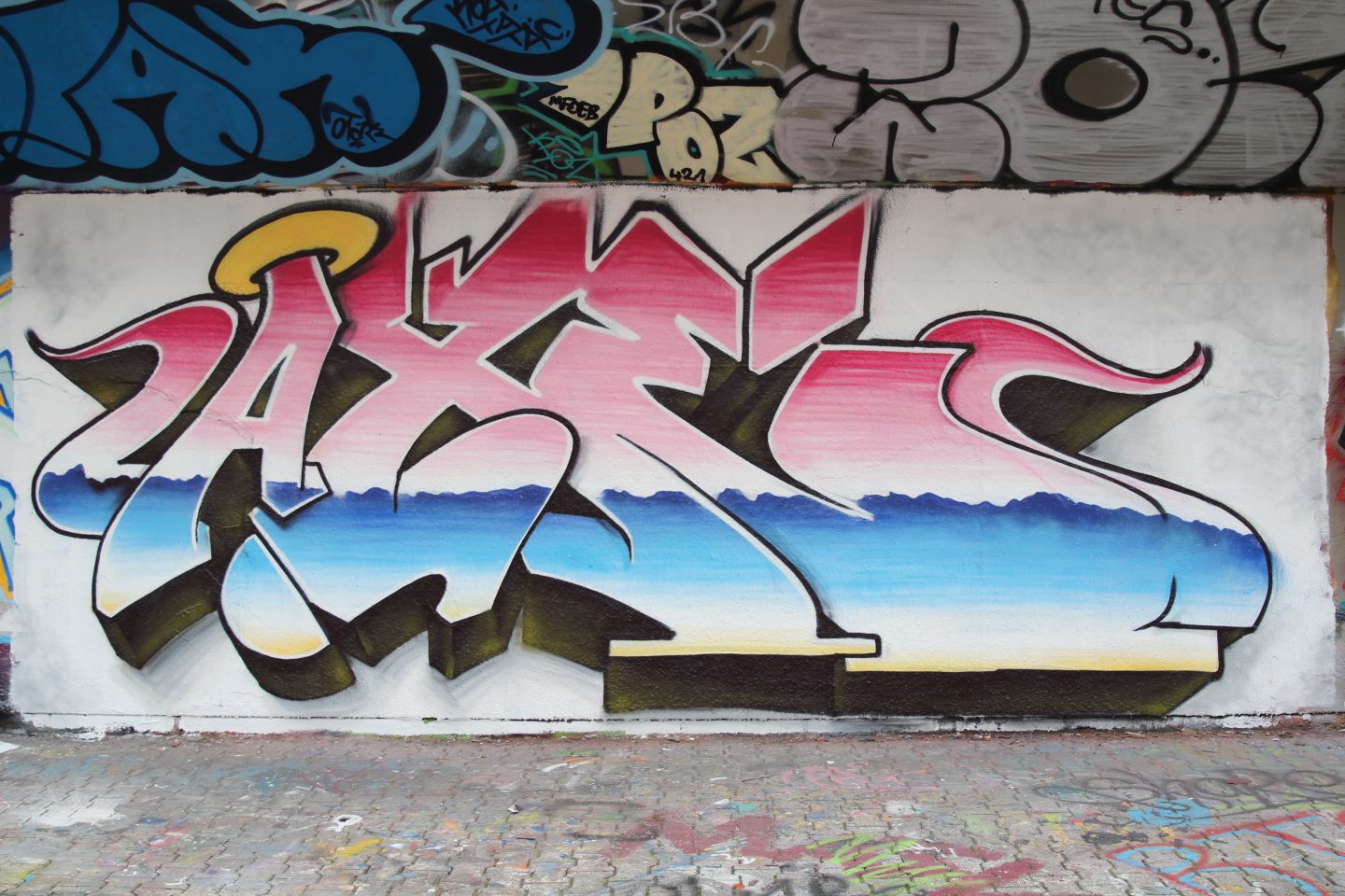 AXE (Montreal) Graffiti Writer Video | Bombing Science