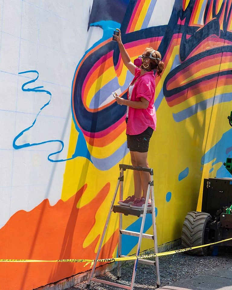 Queen Andrea One - Bombing Science