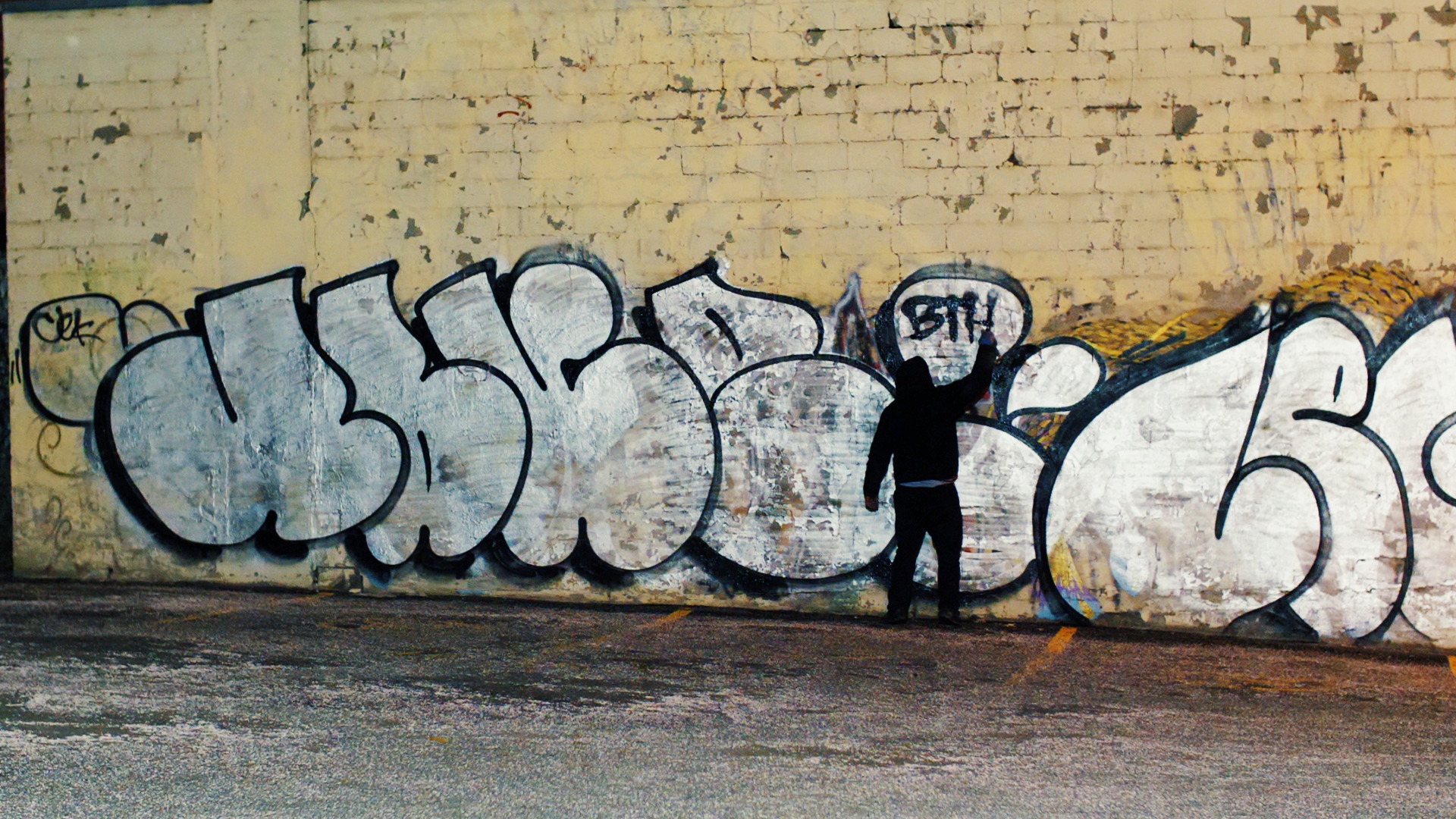 Montreal Graffiti Writer Video | Bombing Science