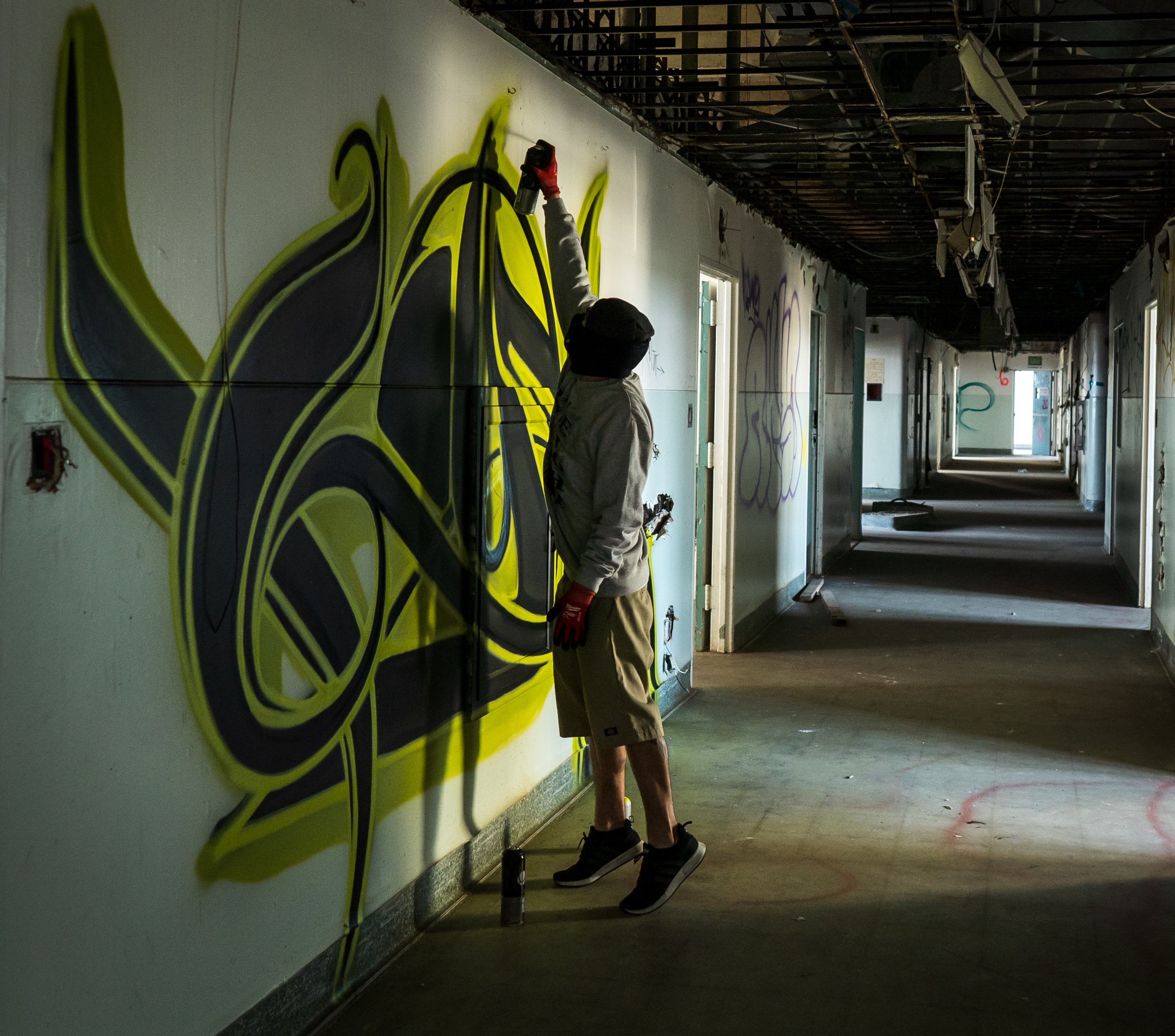 Graffiti Video: Post Traumatic Stress Disorder - Los Angeles Graffiti ...